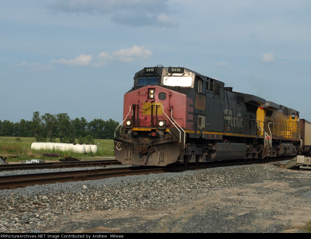 UP 6419 at Daniels Road Crossing